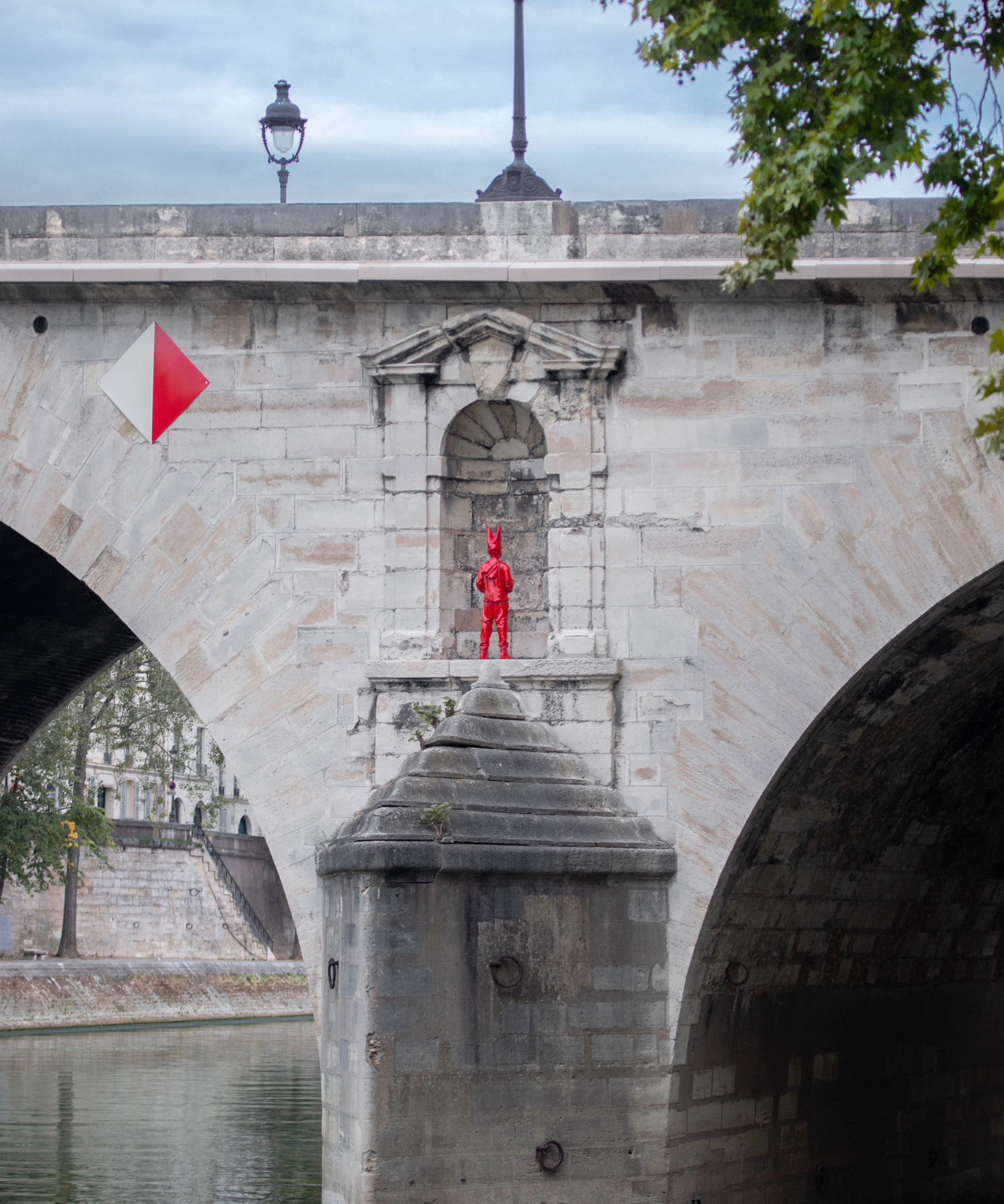 James Colomina - Sculptures in Paris - Le Pont Marie - Observascope