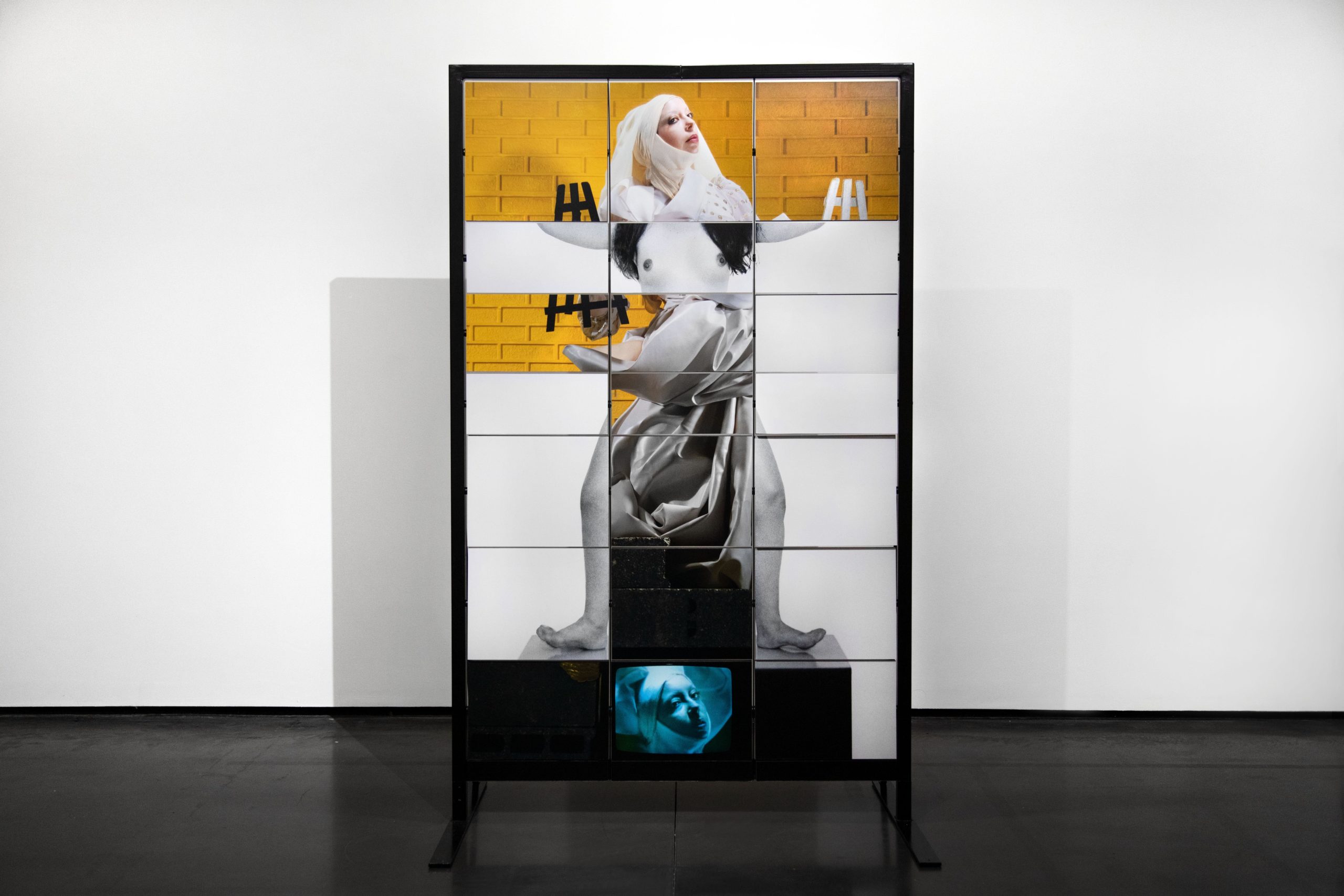 ORLAN | Manifesto. Body and Sculpture - Observascope